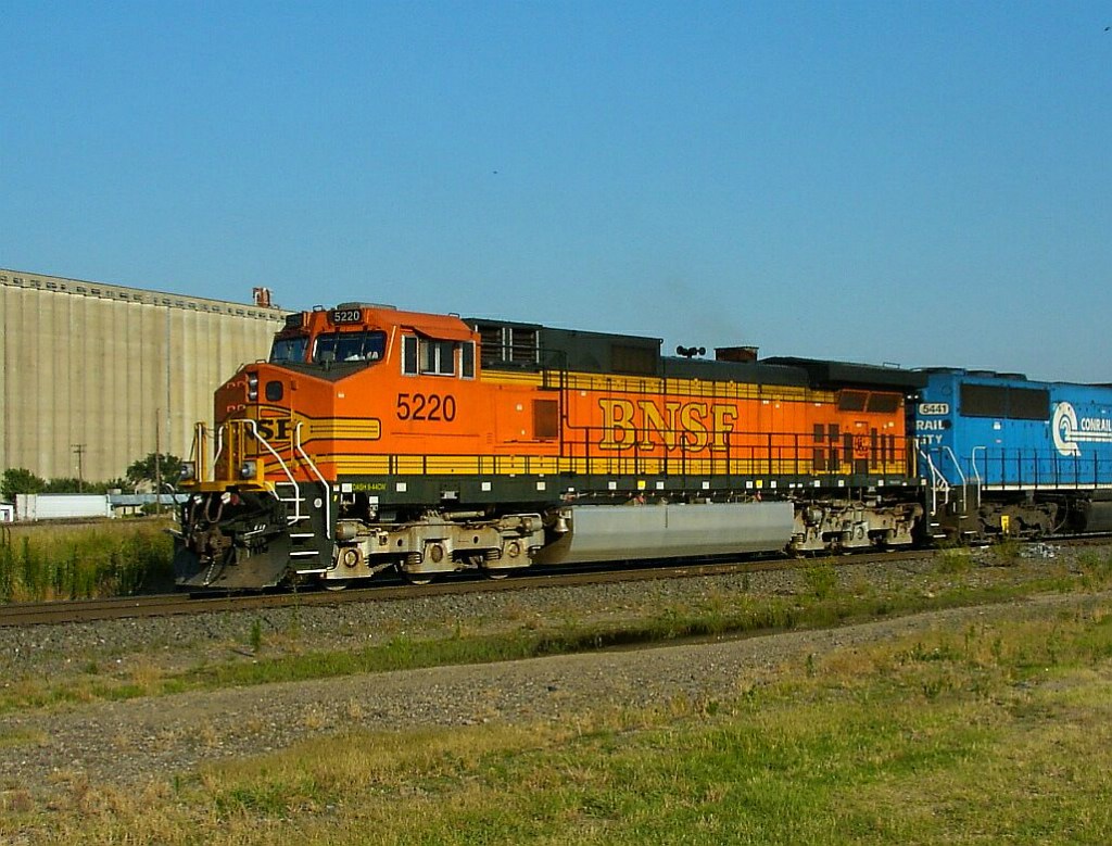BNSF 5220